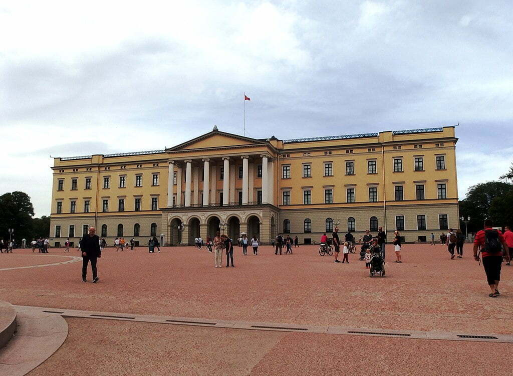9 สถานที่เที่ยวยอดฮิต นอร์เวย์สวยดั่งเทพนิยาย - Grazie Travel